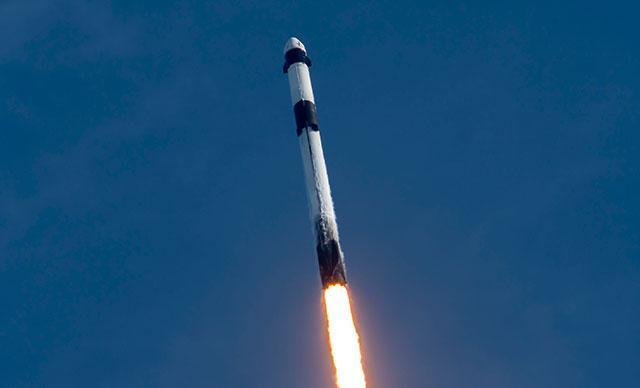 Space X'a ait Falcon 9 roketi fırlatıldı - Son Dakika Dünya Haberi