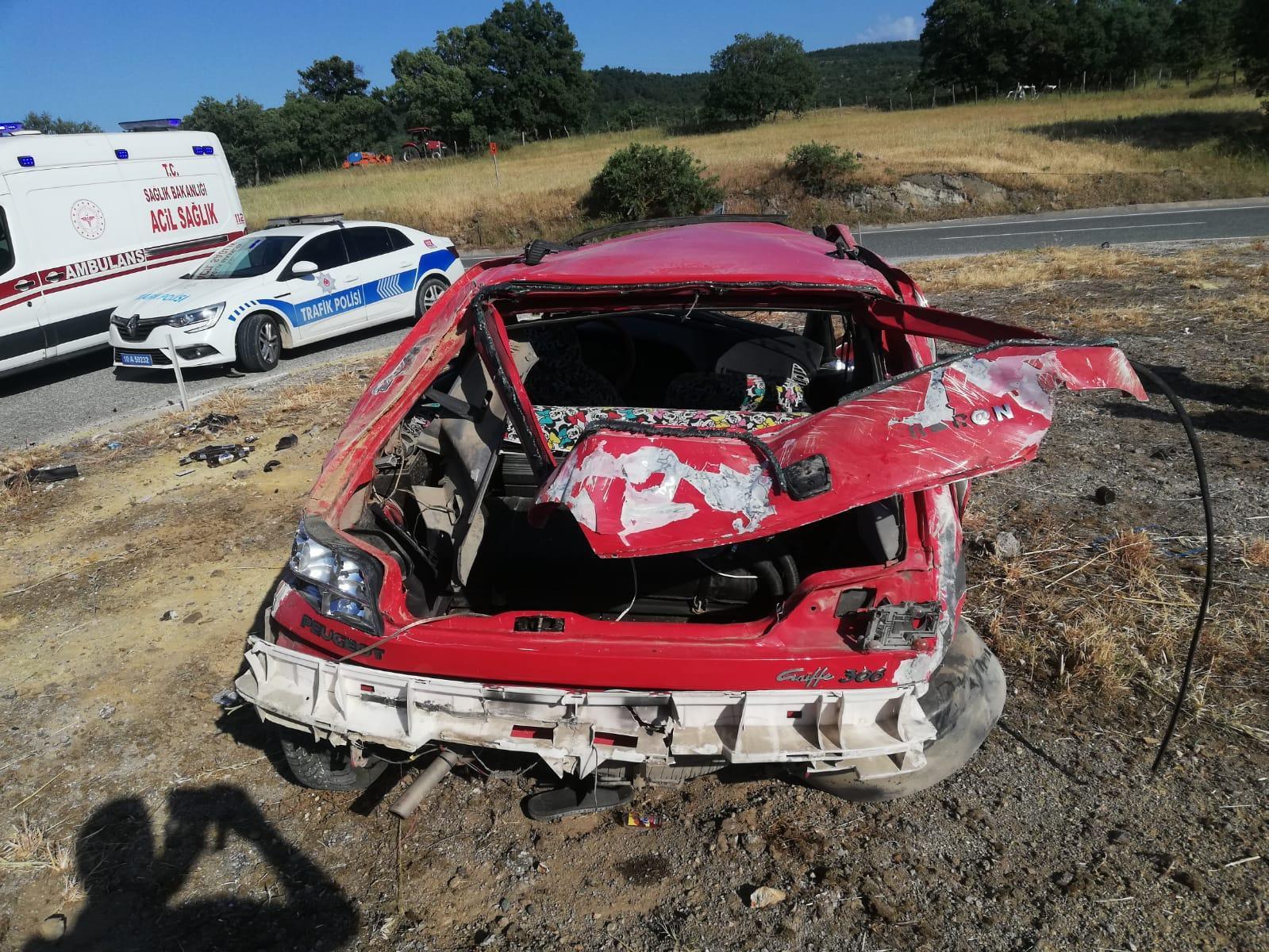 Balıkesir'de otomobil takla attı: 1 ölü, 1 yaralı - Son Dakika Gündem ...