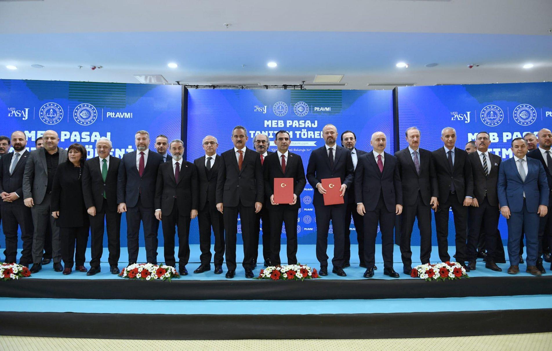 Bakanlar Özer ve Karaismailoğlu, 'MEB Pasaj' platformunu tanıttı - Son Dakika Gündem Haberleri