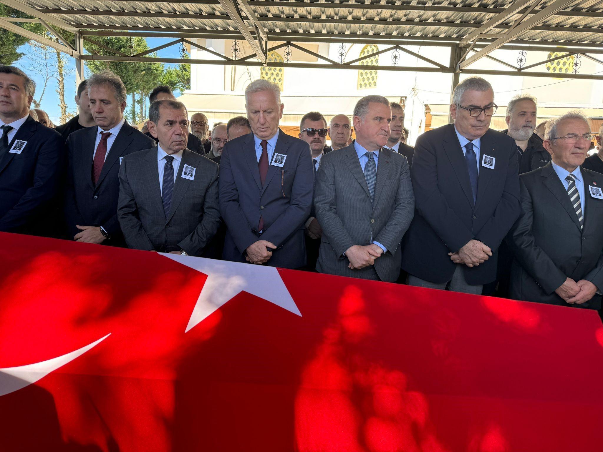 Togay Bayatlı son yolculuğuna uğurlandı - Son Dakika Spor Haberleri