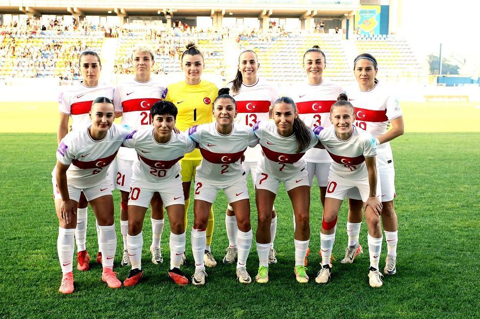 A Milli Kadın Futbol Takımı, Macaristan’ı mağlup ederek play-off’ları garantiledi - Son Dakika ...