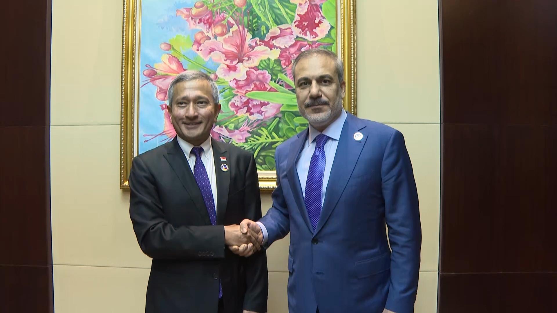 Bakan Fidan, Laos’ta ikili temaslarına devam ediyor - Son Dakika Dünya ...