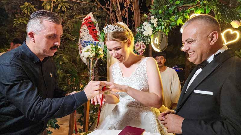 DHA muhabiri Levent Yenigün'ün mutlu günü - Gündem Haberleri