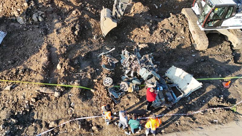 Karadeniz Sahil Yolu'nda kapalı şeritte heyelan temizliği - Güncel ...