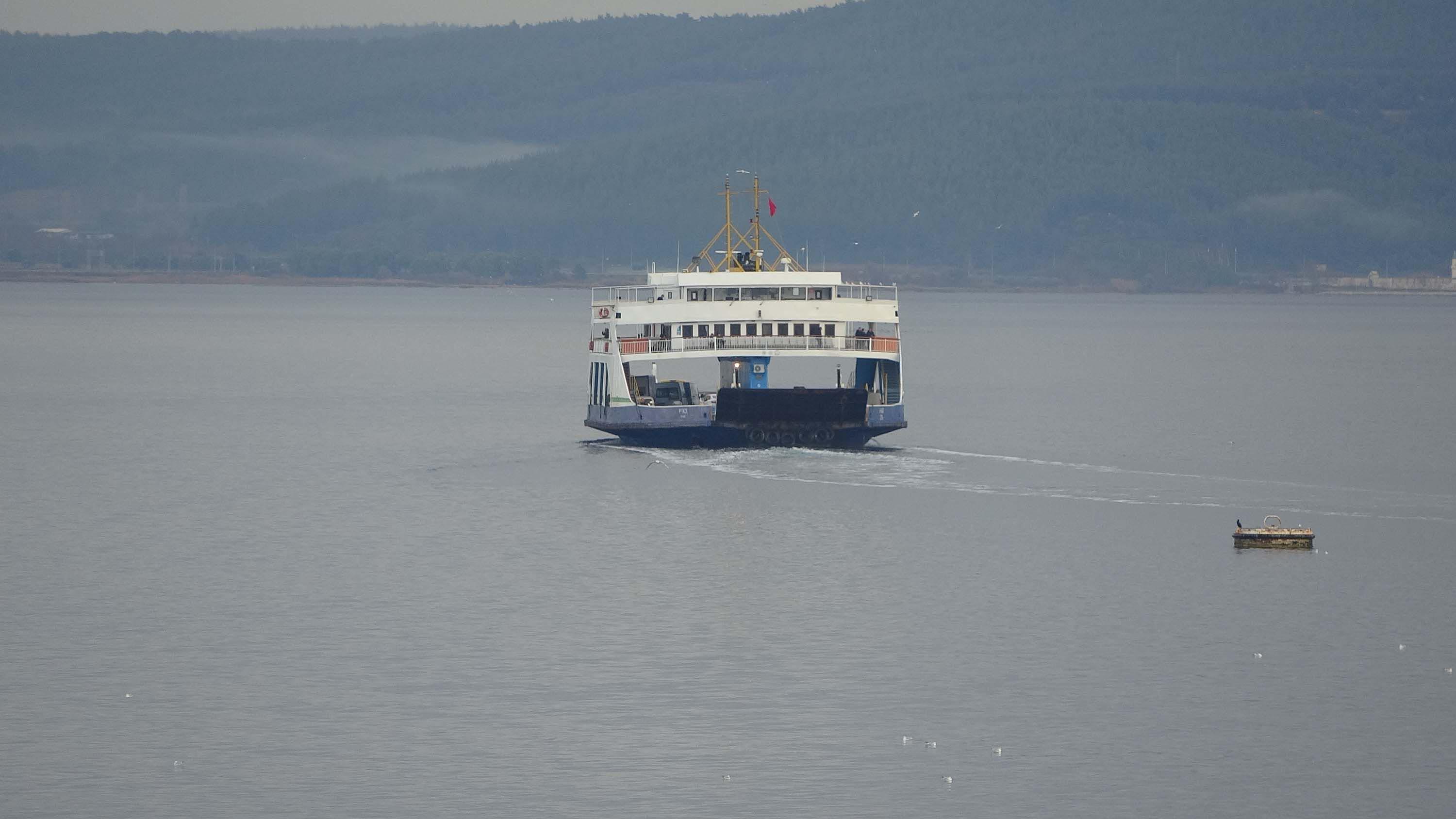 Gökçeada ve Bozcaada’ya feribot seferlerine fırtına engeli - Son Dakika ...