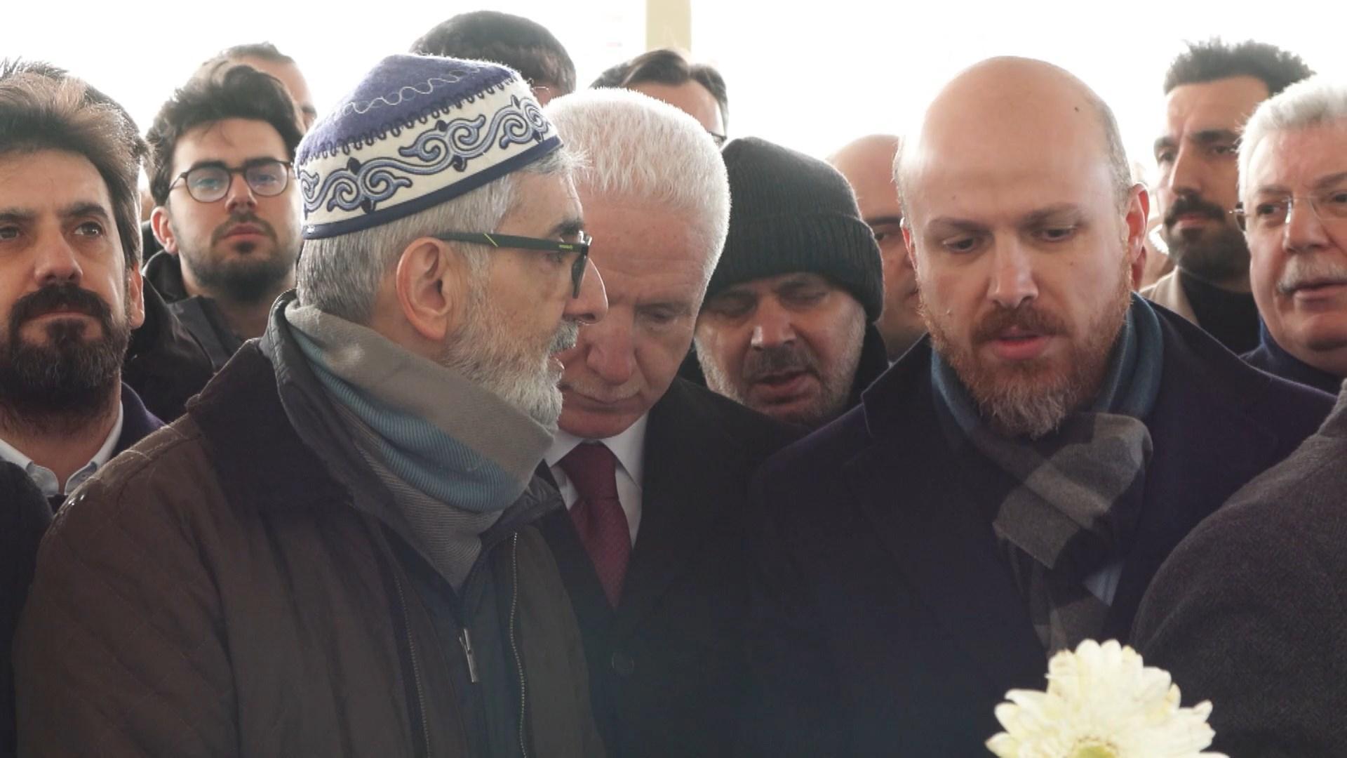 'Hattatların Reisi' Hasan Çelebi, son yolculuğuna uğurlandı - Güncel ...