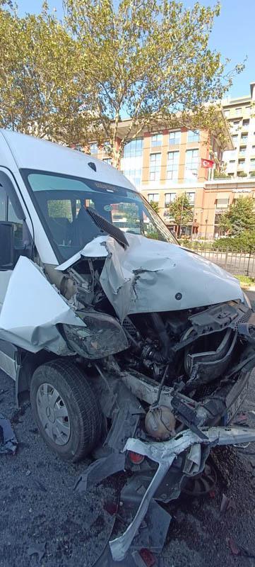 Beyoğlu’nda 6 turistin yaralandığı zincirleme kaza kamerada - Gündem ...