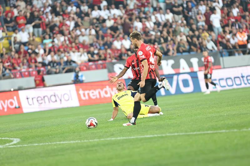 Gençlerbirliği - Fenerbahçe: 1-3 - Spor Haberleri