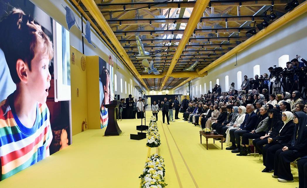 Emine Erdoğan, Rami Çocuk ve Sanat Bienali'nin açılışına katıldı ...