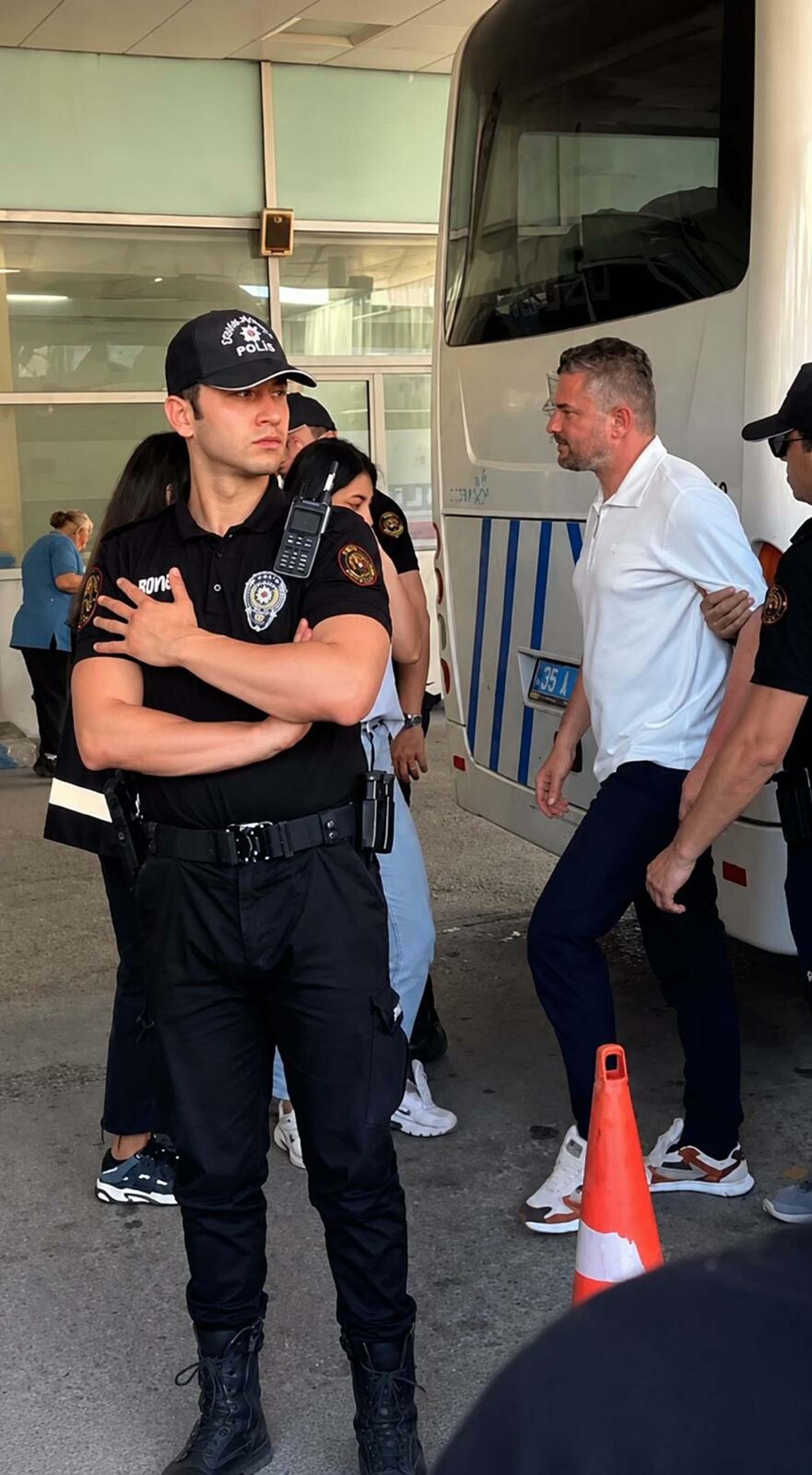 Buca Belediyesi'ne yönelik ‘yolsuzluk’ operasyonunda gözaltı sayısı 54 ...