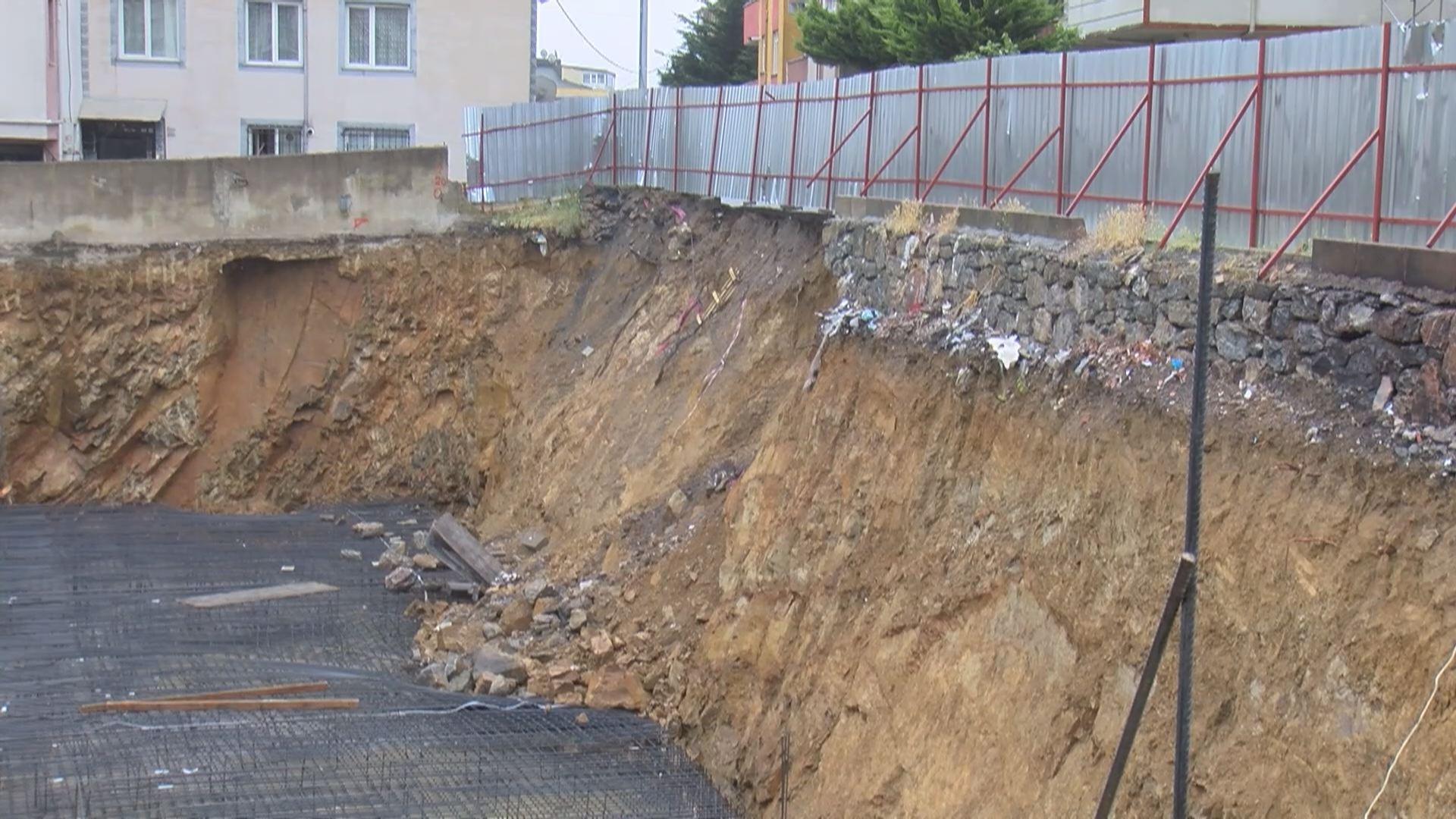 Sancaktepe'de toprak kayması - Son Dakika Gündem Haberleri