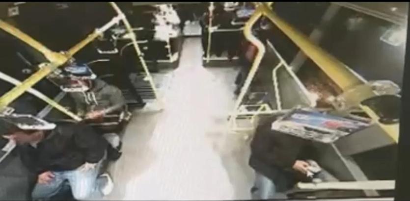 Aynur Kanbur'u öldürmeden önce metrobüse binip sim kartını çıkarttığı ...